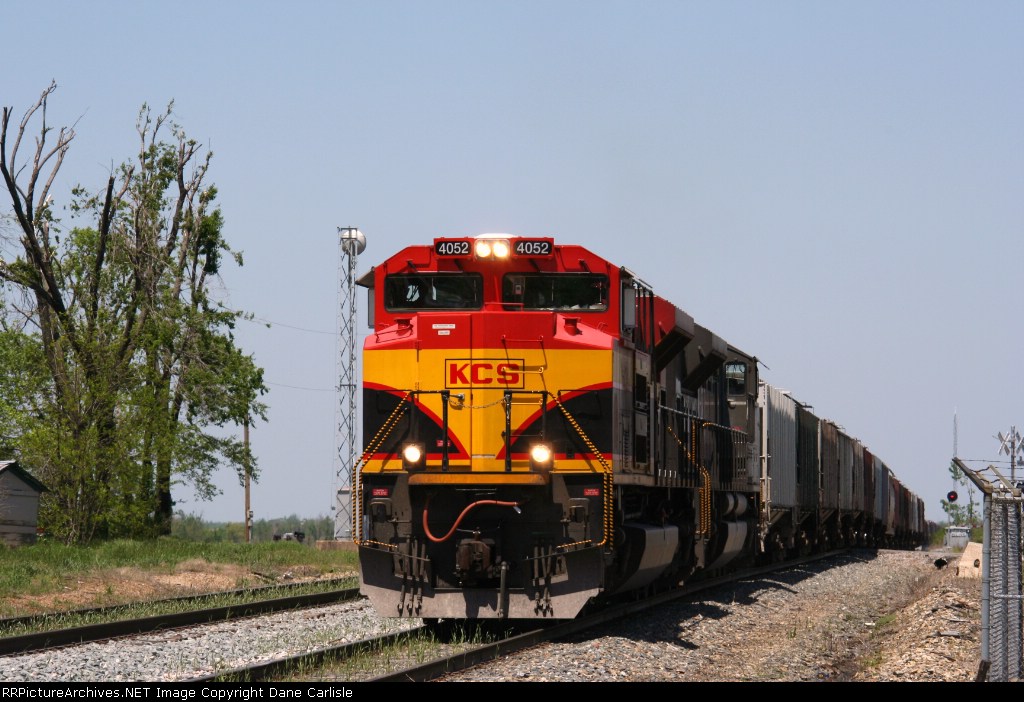 KCS 4052 entering Asbury siding